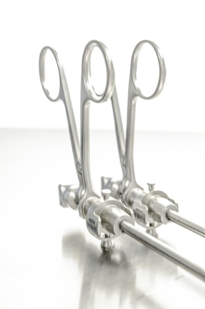 ACMI Circon Rigid Optical E8213 Cup Tearing & E8215 Grasping Forceps ...