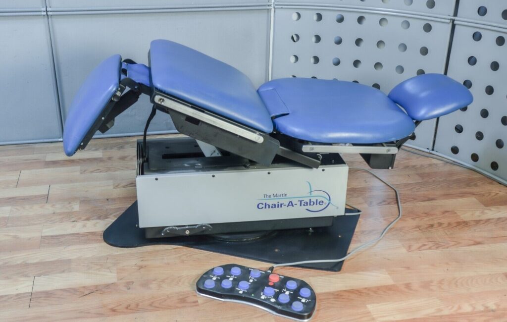Martin Power Exam Chair w/ Trendelenburg Exam Table Barrier Free Foot ...