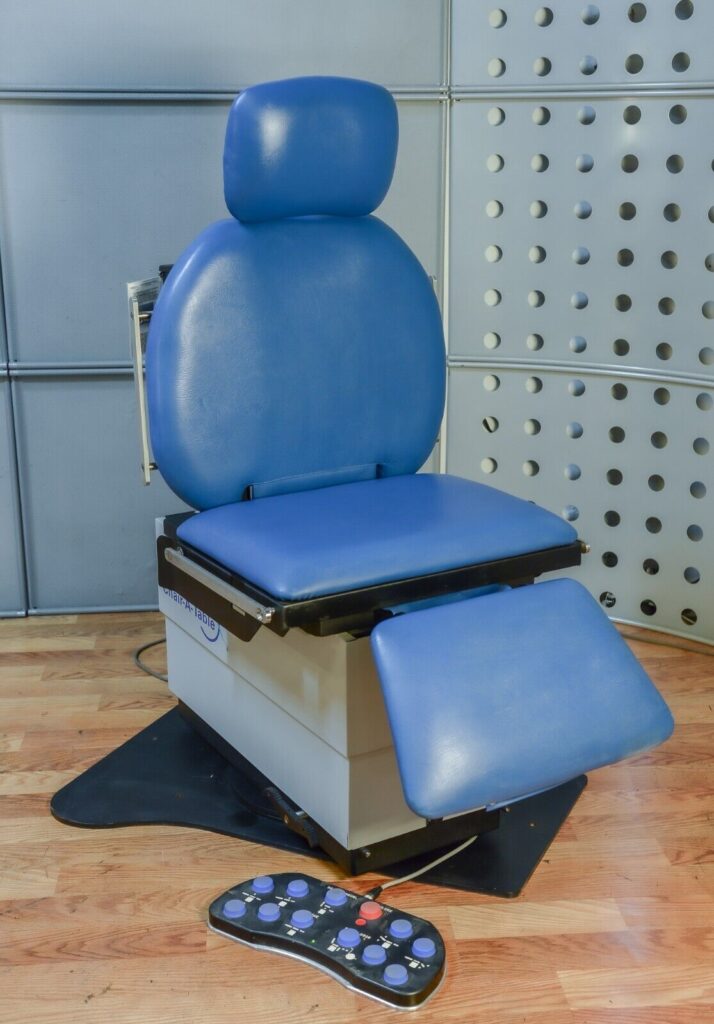 Martin Power Exam Chair w/ Trendelenburg Exam Table Barrier Free Foot ...