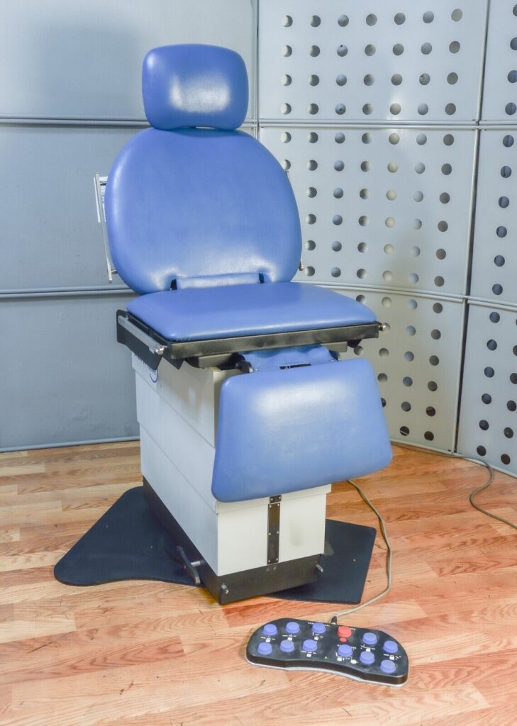 Martin Power Exam Chair w/ Trendelenburg Exam Table Barrier Free Foot ...