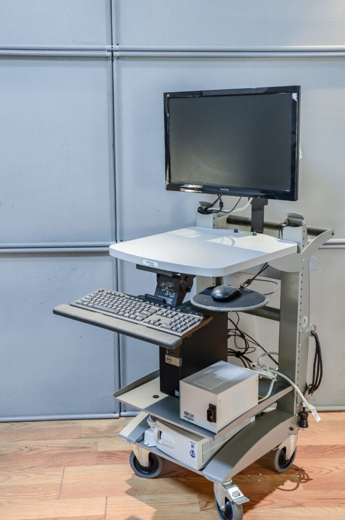 Natus XLTEK Brain Monitor 10388 MasimoSET w/ Cart - Pinnacle Medical ...