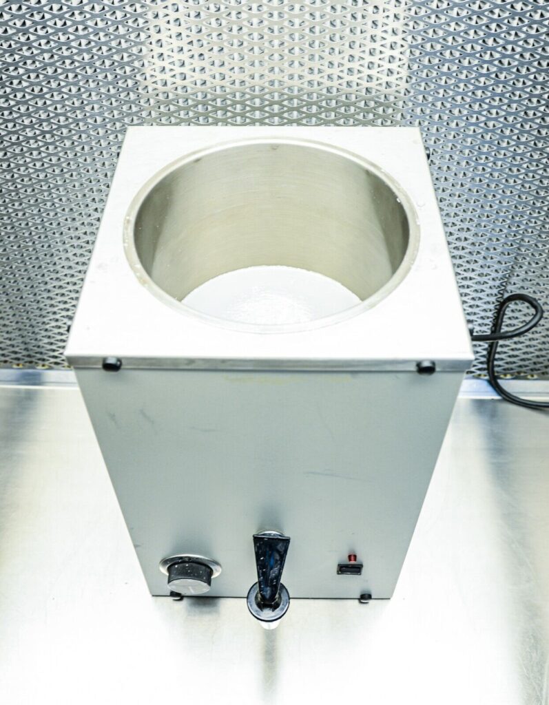 Sotcher Measurement Paraffin Wax Dispenser 1 Gallon - Pinnacle Medical ...