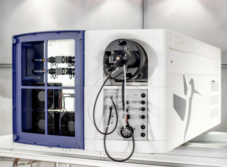 Micromass Quattro LC Mass Spectrometer - Pinnacle Medical Equipment