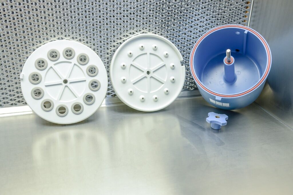 Millipore Vacuum Filtration Sampling Manifold XX2702550 - Pinnacle ...