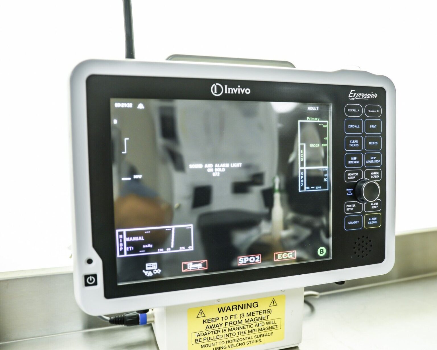 Philips Invivo Expression MRI DCU Patient Monitor Model 865214 With ...