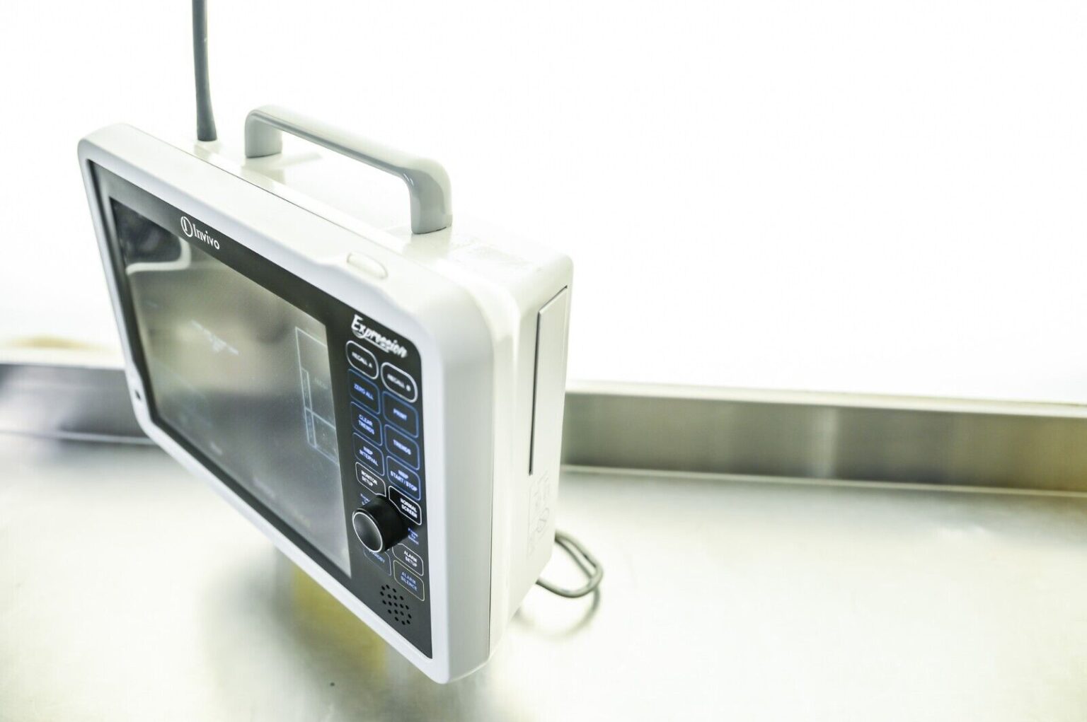 Philips Invivo Expression MRI DCU Patient Monitor Model 865214 With ...