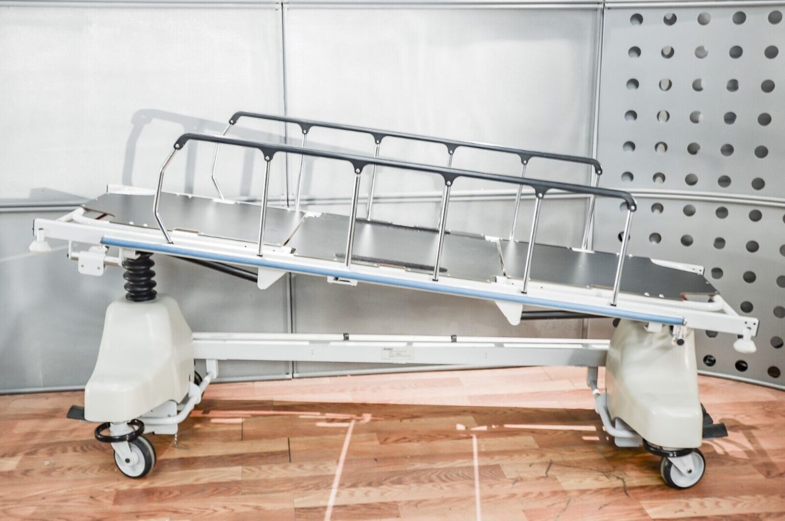 Stryker 1080 Fluoroscopy Stretcher w/ Free Freight Shipping - Pinnacle ...