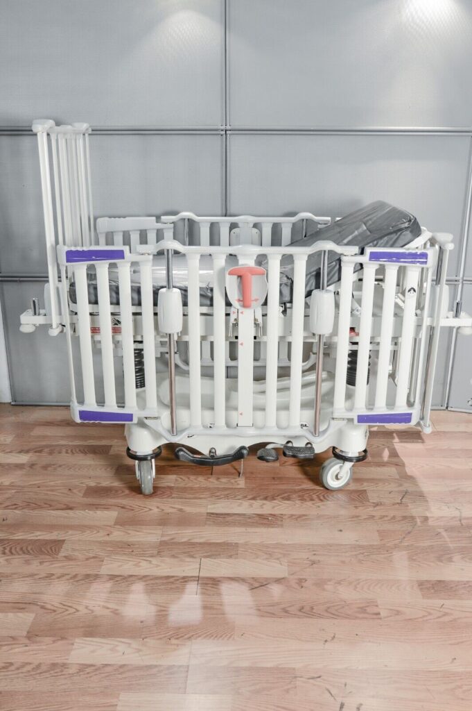 Stryker CUB Pediatric Crib FL19h Stretcher - Pinnacle Medical Equipment