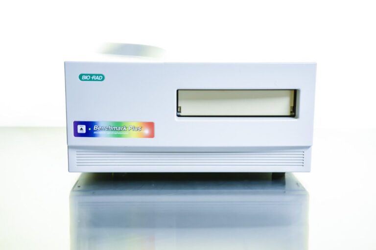 Bio-Rad Benchmark Plus Microplate Reader Spectrophotometer - Pinnacle ...