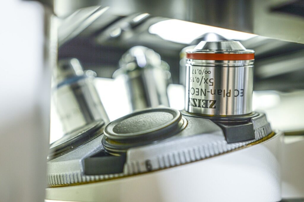 Carl Zeiss Axiovert 200M w/ HBO 100, AxioCam HRC, PLAN APOCHROMAT, EC ...