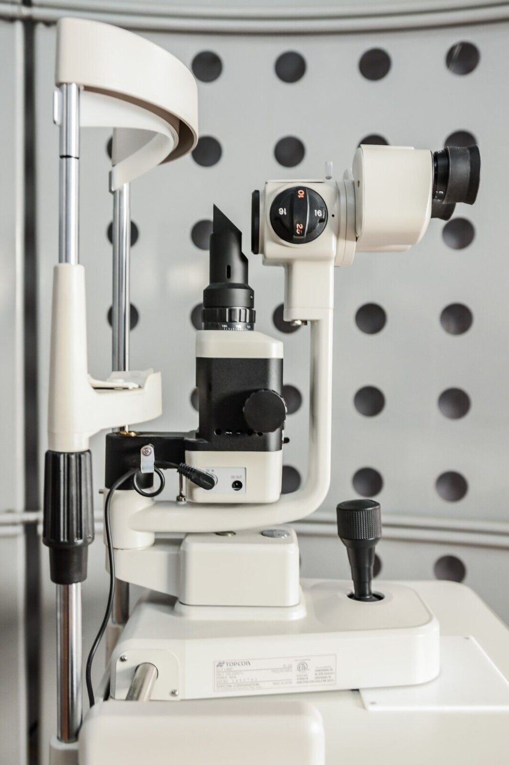 Topcon SL-2G Magnifying Slit Lamp Fluorescent LED - SL 2G w/ Cline ...