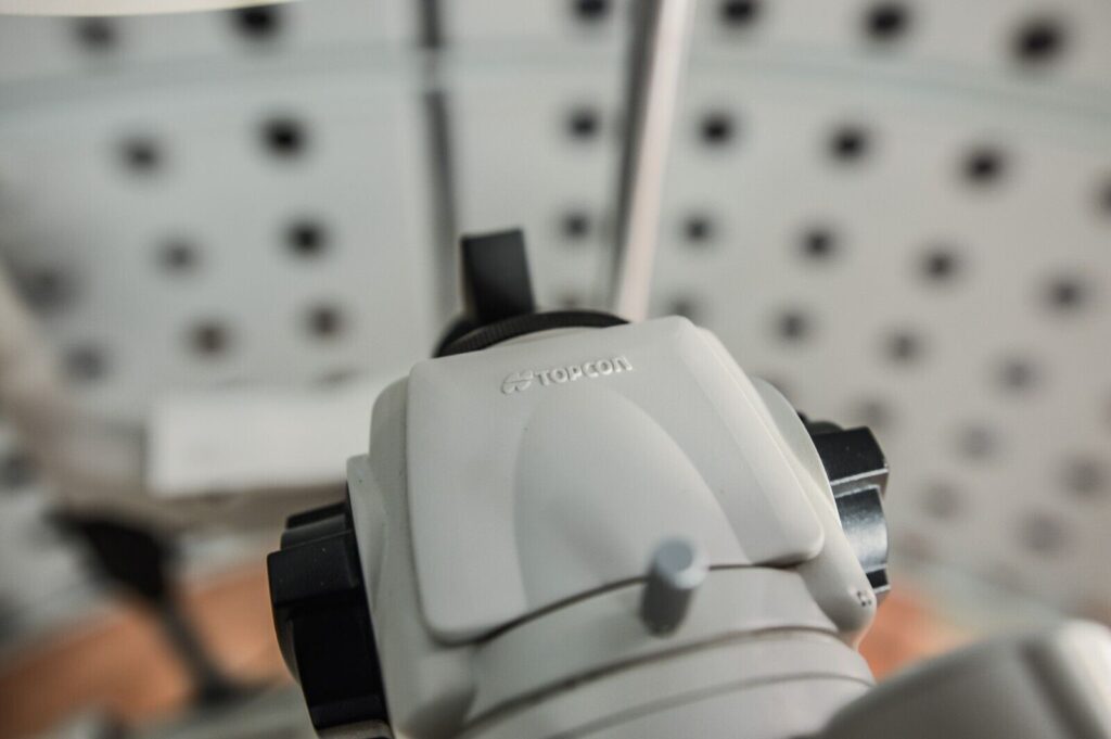 Topcon SL-2G Magnifying Slit Lamp Fluorescent LED - SL 2G w/ Cline Ophthalmic Table - Pinnacle ...