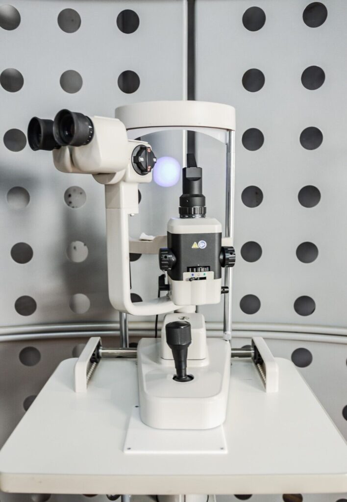 Topcon SL-2G Magnifying Slit Lamp Fluorescent LED - SL 2G w/ Cline ...