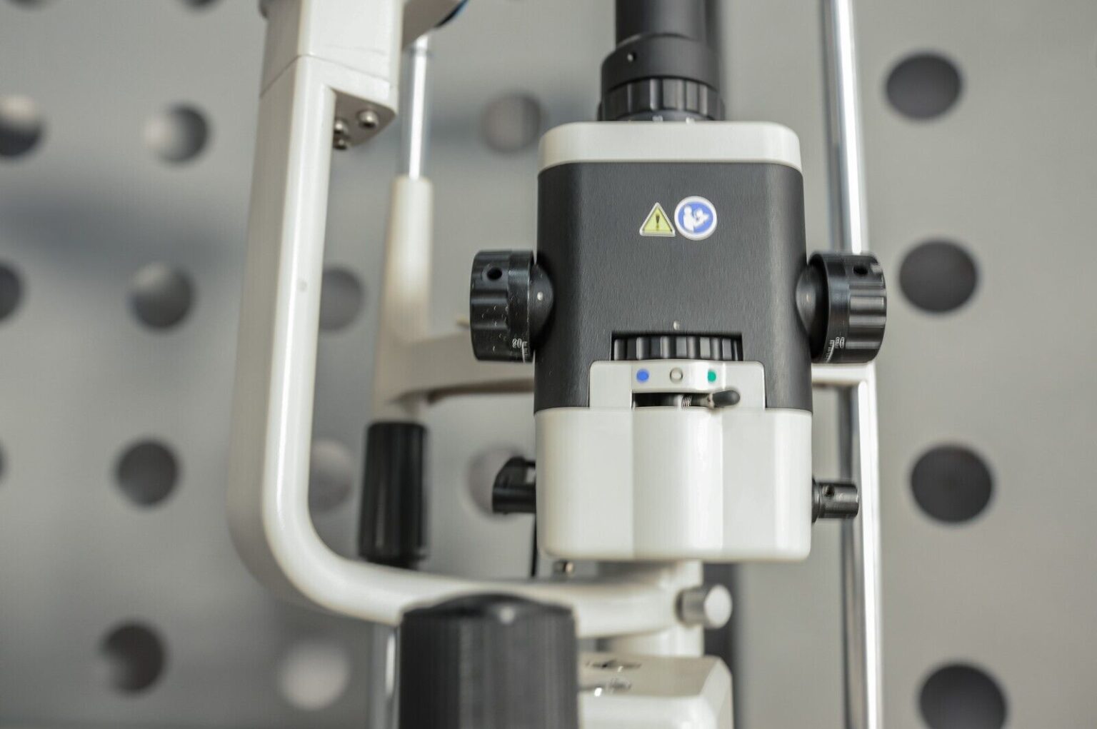 Topcon SL-2G Magnifying Slit Lamp Fluorescent LED - SL 2G w/ Cline ...