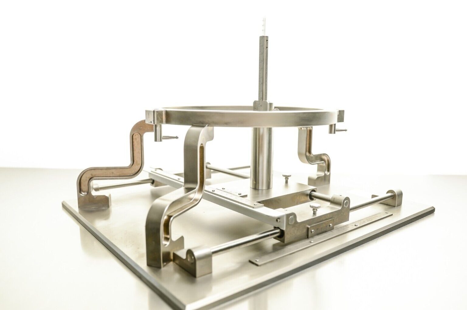 Integra Radionics CRW Stereotactic System Halo Frame - Pinnacle Medical ...