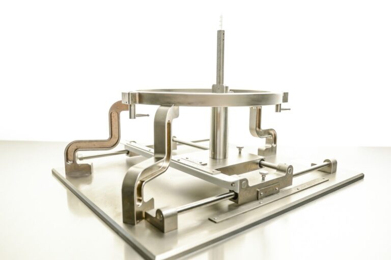 Integra Radionics CRW Stereotactic System Halo Frame - Pinnacle Medical ...